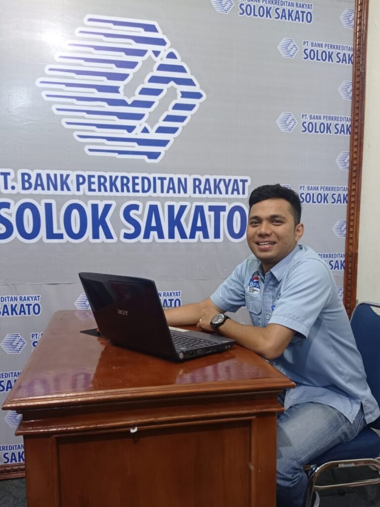 Karyawan - BPR Solok Sakato
